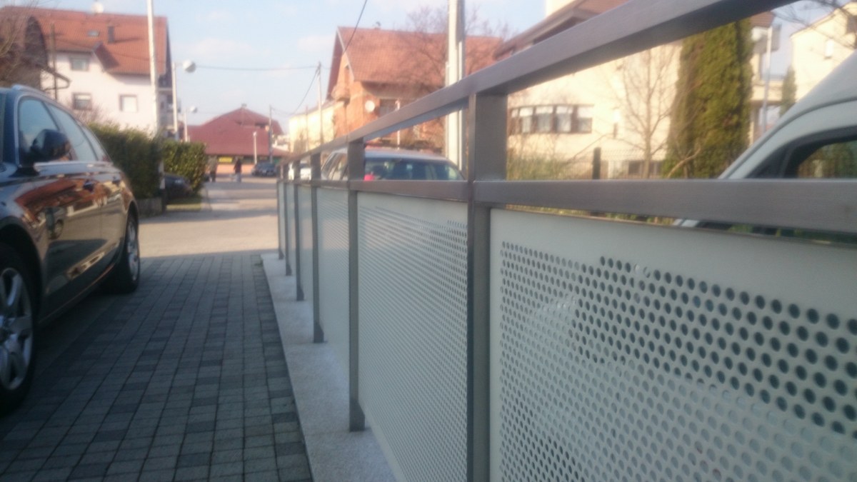 Dvorišna ograda inox i perforirani lim | HORVATIĆ METALI